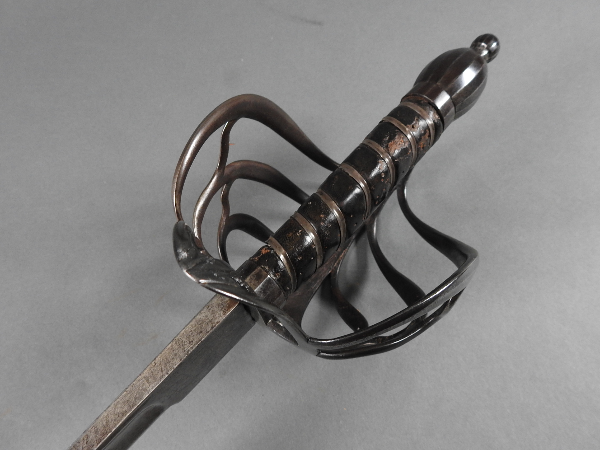 British 1788 Heavy Cavalry Officer’s Sword by Gill Dated 1792 – Michael ...